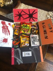 Creative Gift Box Decorating Idea For Mailed Packages